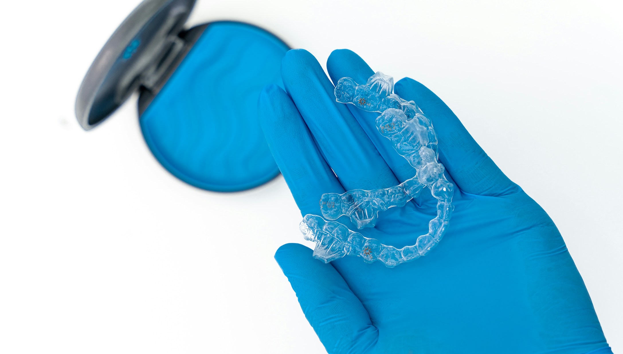 How to Clean Invisalign Aligners - The Kensington Dentist